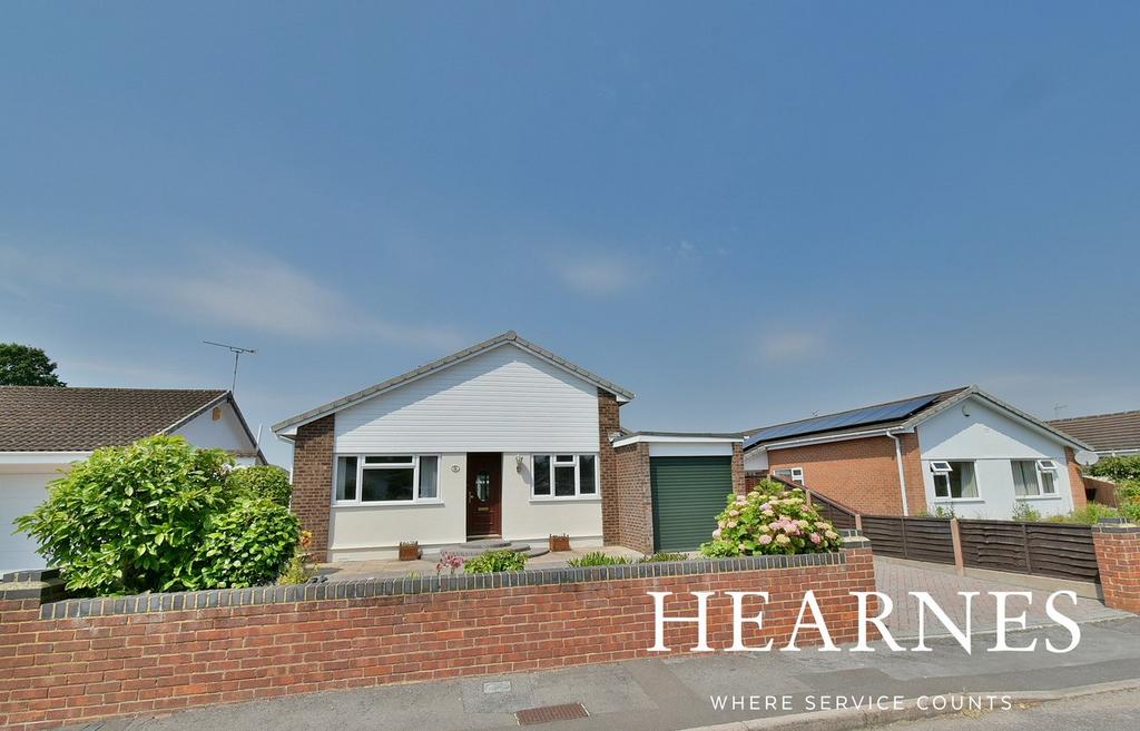 Ryan Close, Ferndown, BH22 3 bed bungalow - £550,000