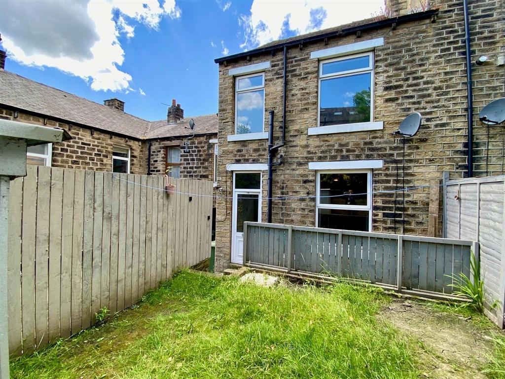 Dowker Street, Milnsbridge, Huddersfield 2 bed terraced house for sale ...