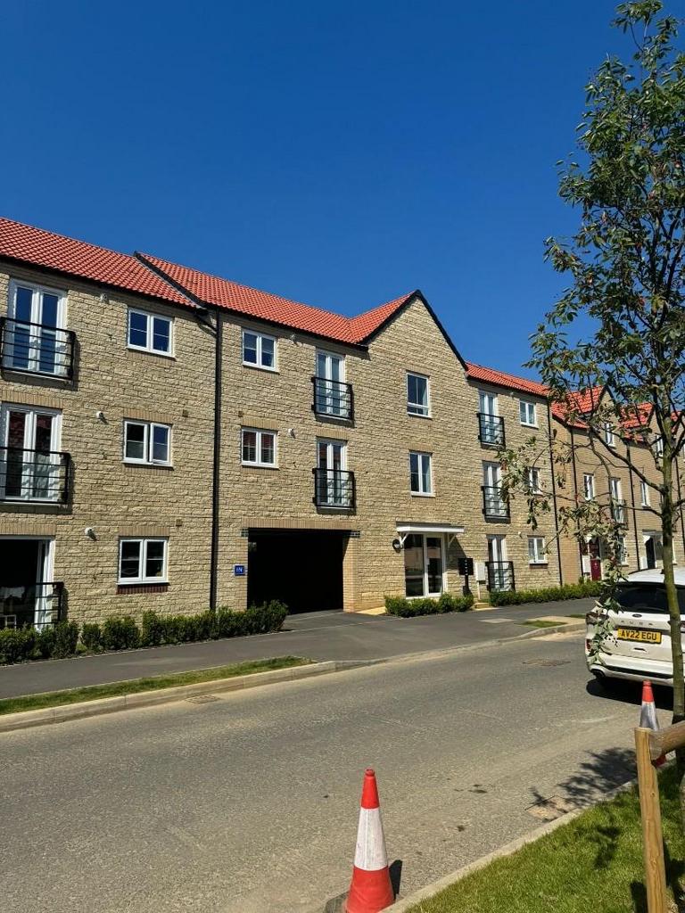 Stud Road, Barleythorpe LE15 2 bed apartment - £900 pcm (£208 pw)