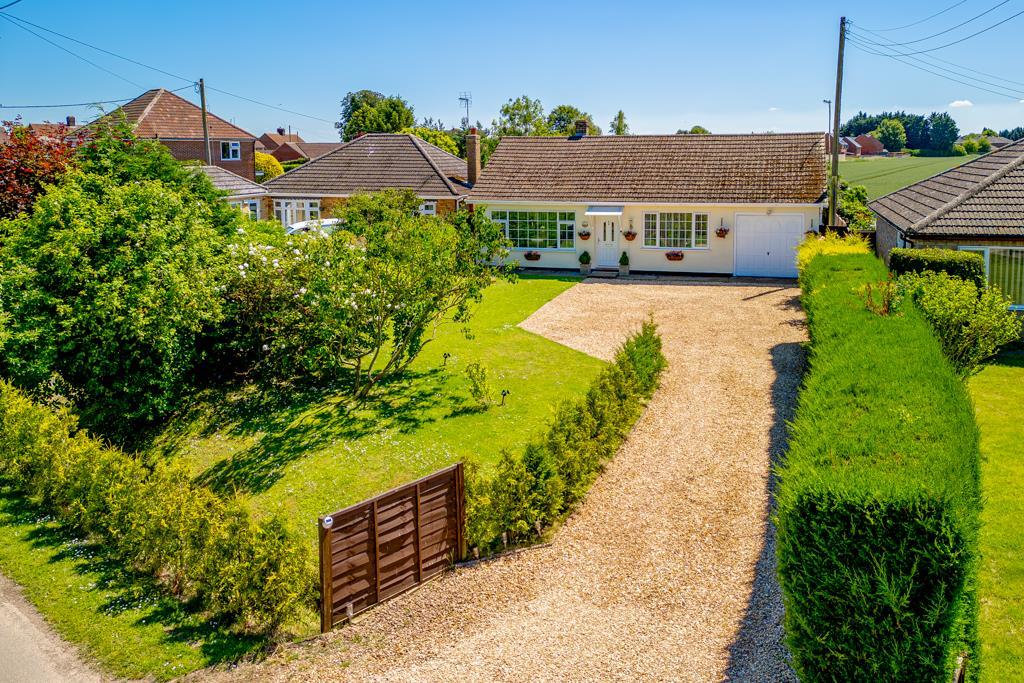 Stockwell Gate West, Whaplode 3 bed detached bungalow - £310,000