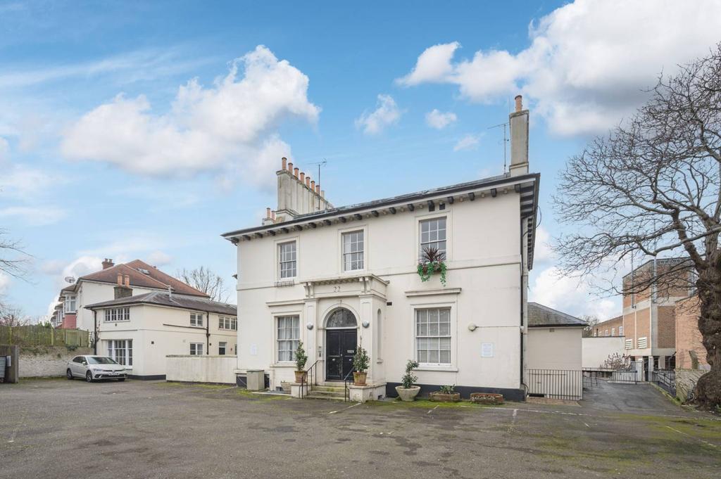 Leigham Court Road, Streatham Hill... 1 bed flat - £325,000