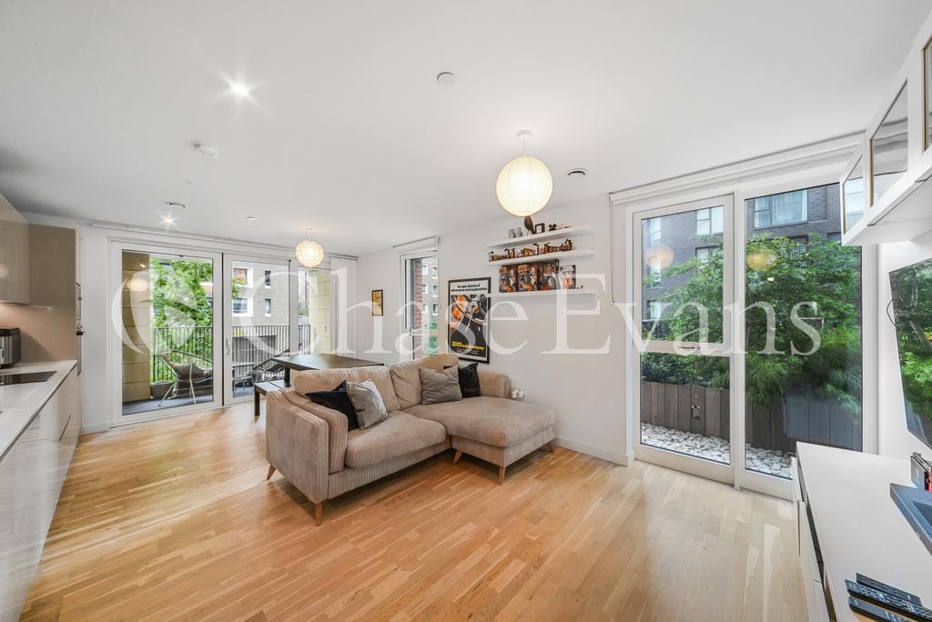 Heygate Street, Elephant & Castle... 2 bed flat - £650,000