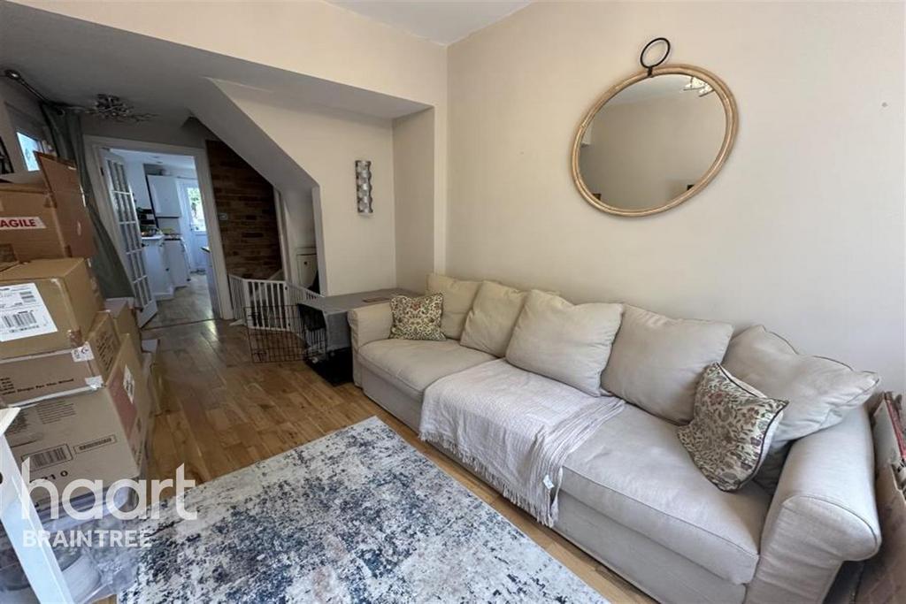 Bocking End Braintree 2 bed terraced house - £1,195 pcm (£276 pw)