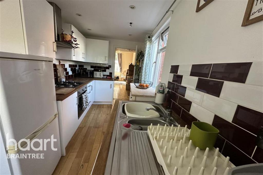 Bocking End Braintree 2 bed terraced house - £1,195 pcm (£276 pw)