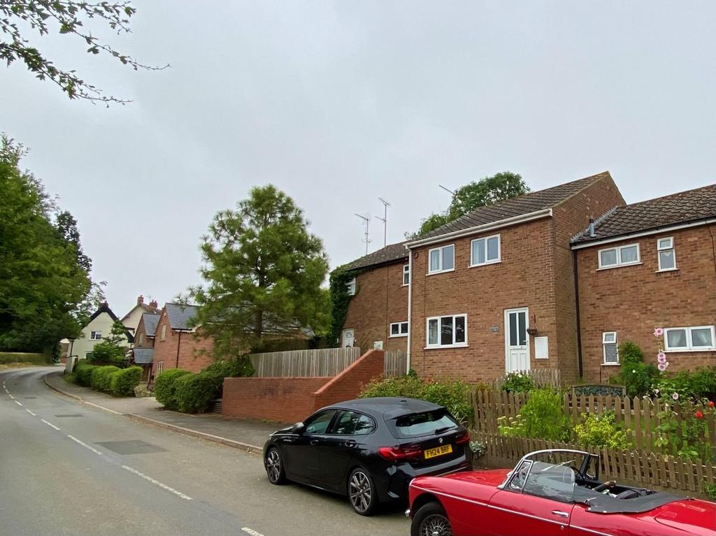 Walton, Lutterworth LE17 2 bed terraced house - £895 pcm (£207 pw)