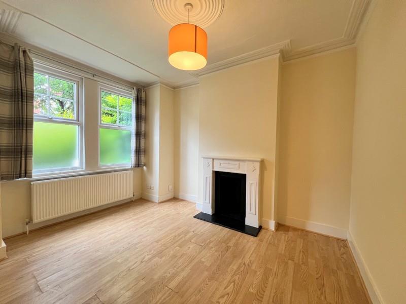 Bollo Lane, Chiswick, W4 1 bed flat - £1,700 pcm (£392 pw)