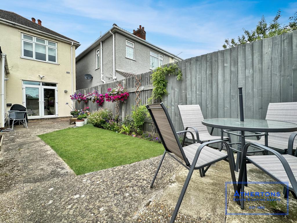 Howeth Road, Bournemouth, BH10 1 bed apartment - £200,000