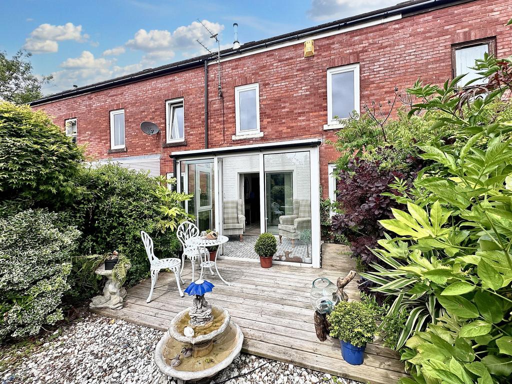 Strawberry Terrace, Carlisle CA3 3 bed terraced house for sale - £185,000