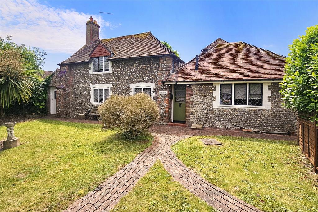The Street, Rustington... 2 bed detached house - £500,000