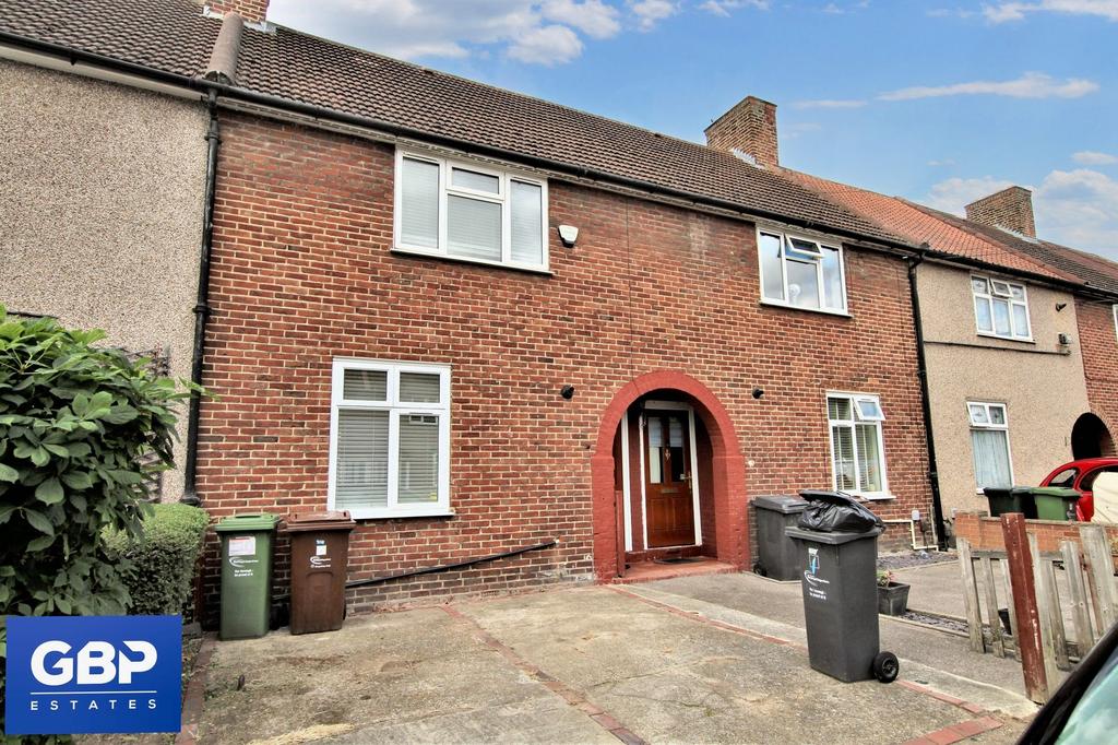 Hatfield Road, Dagenham, RM9 2 bed terraced house - £1,650 pcm (£381 pw)