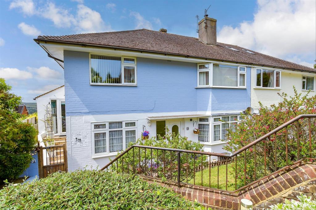 Carden Hill, Hollingbury, Brighton... 2 bed flat for sale - £365,000