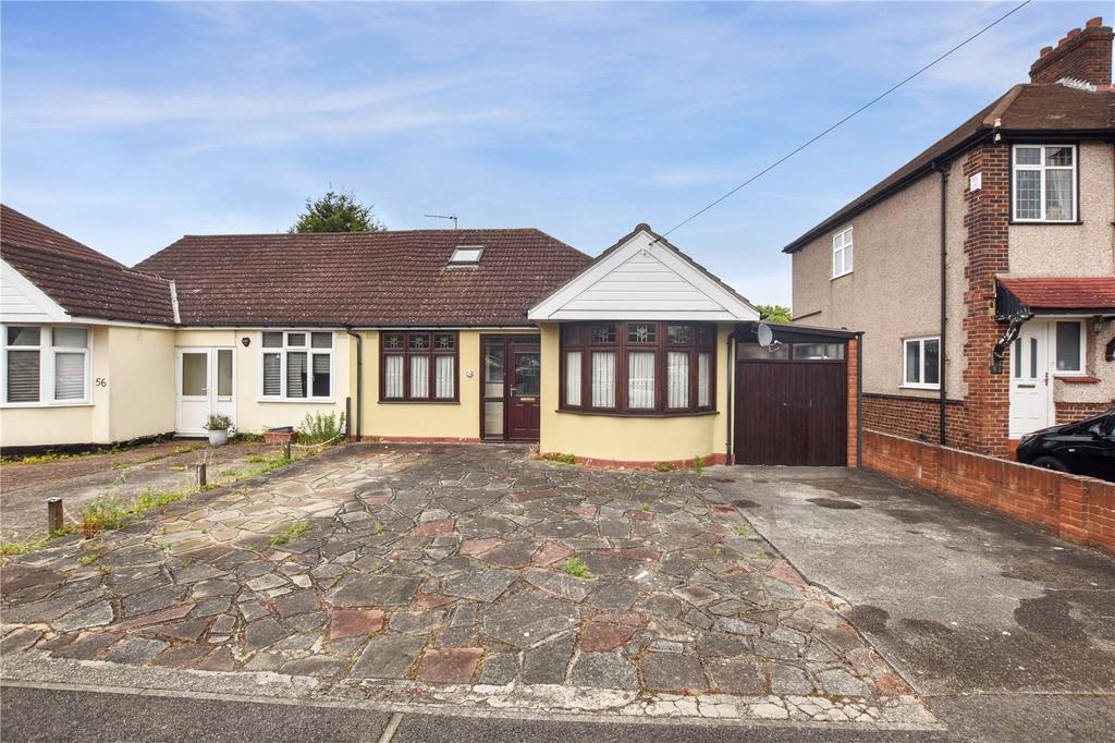 Carisbrooke Avenue, Bexley, Kent, DA5 3 bed bungalow - £525,000