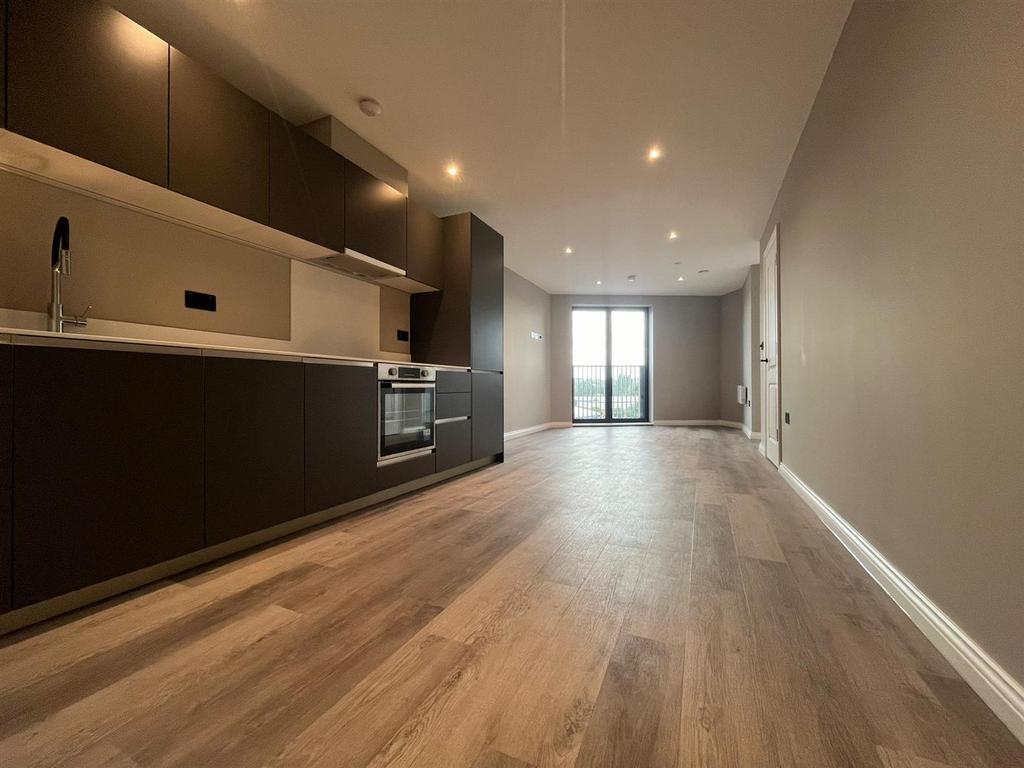 Springwell Gardens, Whitehall Road... 3 bed apartment to rent - £1,700 ...