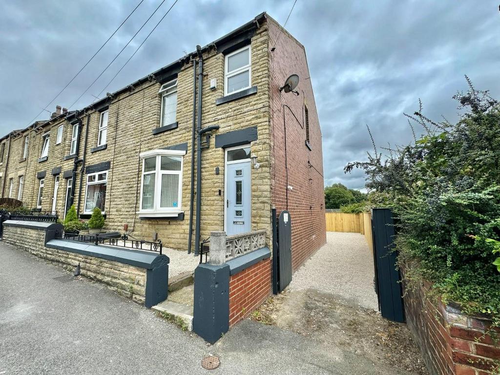 School Street, Staincross, Barnsley 2 bed end of terrace house - £155,000