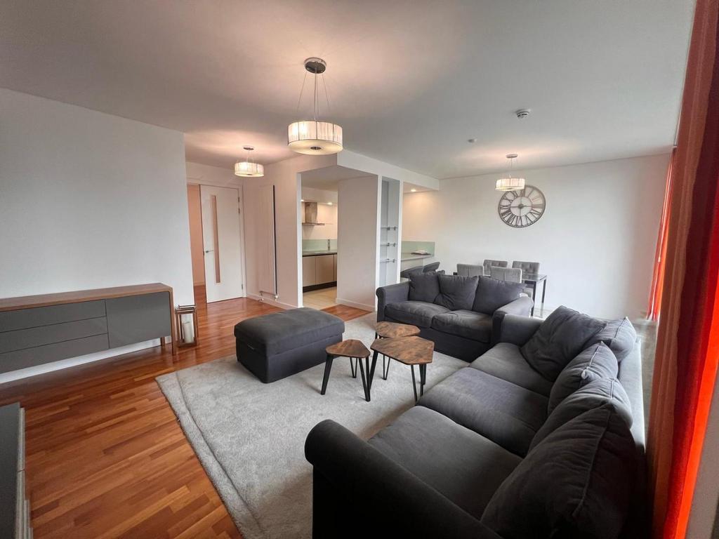 18 Leftbank, Manchester, M3 3AL 2 bed duplex - £1,695 pcm (£391 pw)
