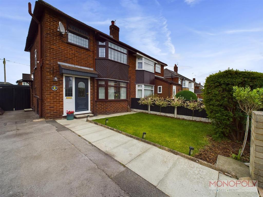 Bangor Road, Johnstown, Wrexham 3 bed semi-detached house - £210,000