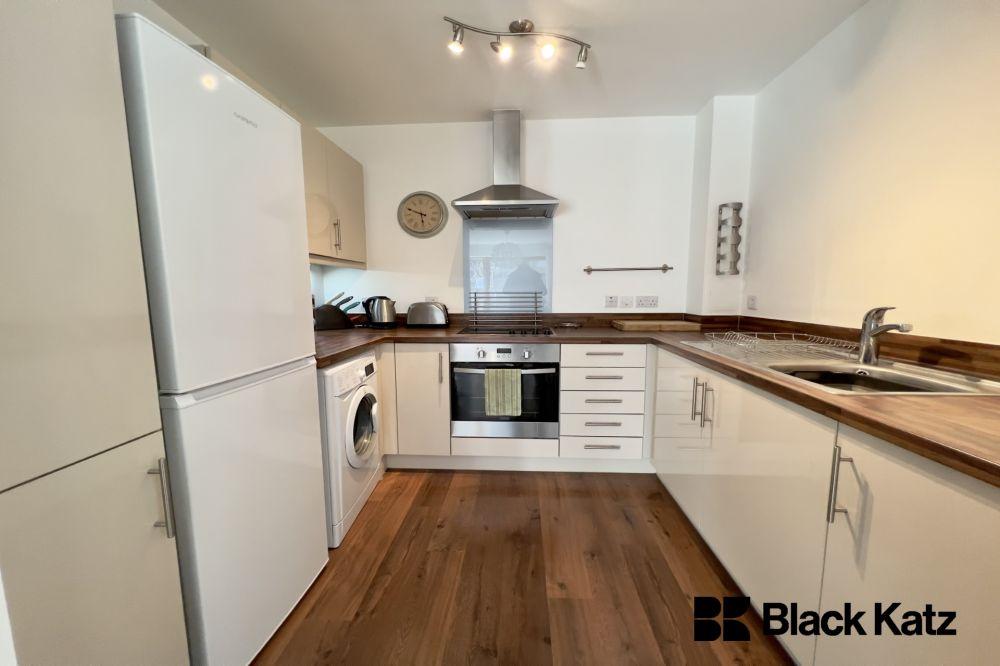 SE14 1 bed apartment - £1,733 pcm (£400 pw)