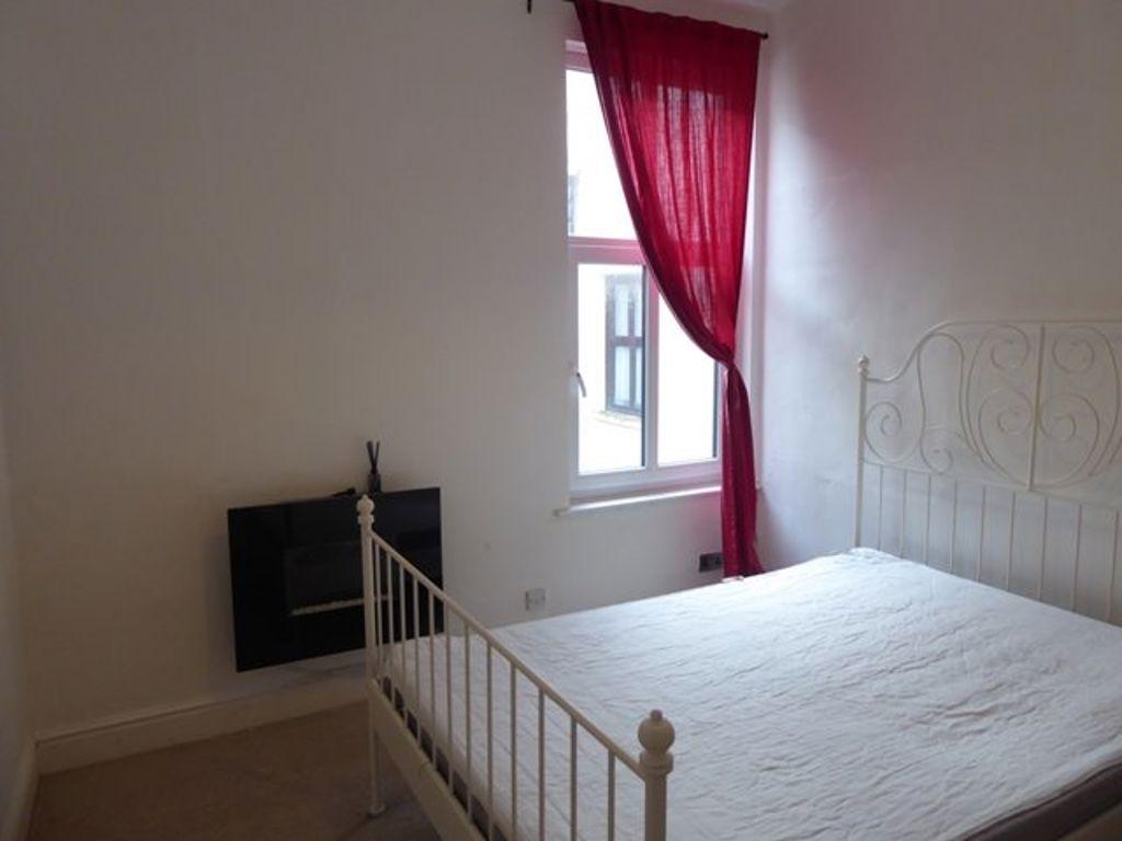 8 Rustlings Court, Barrow-In-Furness 1 bed apartment - £585 pcm (£135 pw)