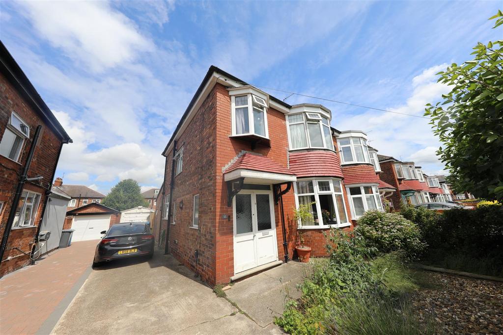 Silverdale Road, Hull 3 bed semi-detached house - £210,000