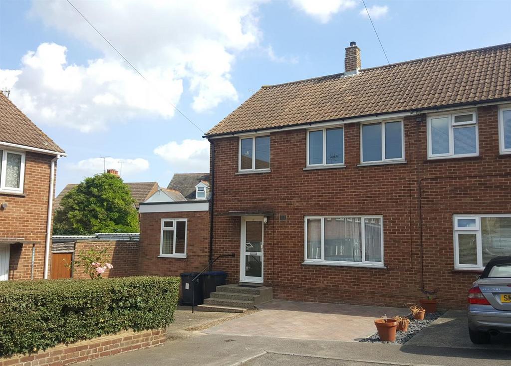 Durham Close, Wincheap 4 bed end of terrace house - £1,600 pcm (£369 pw)