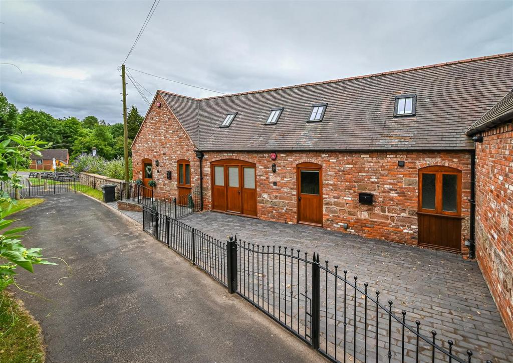 3 Boycott Barns, Claverley... 2 bed barn conversion - £325,000