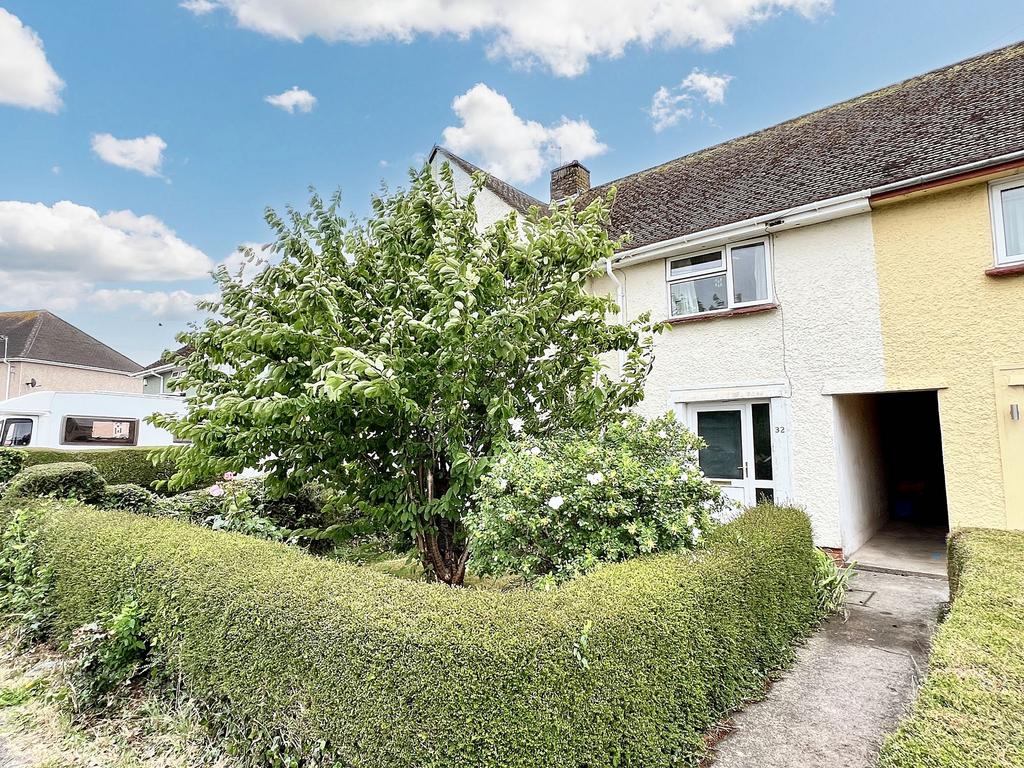 Castle Road, Rhoose, CF62 4 bed terraced house - £259,950