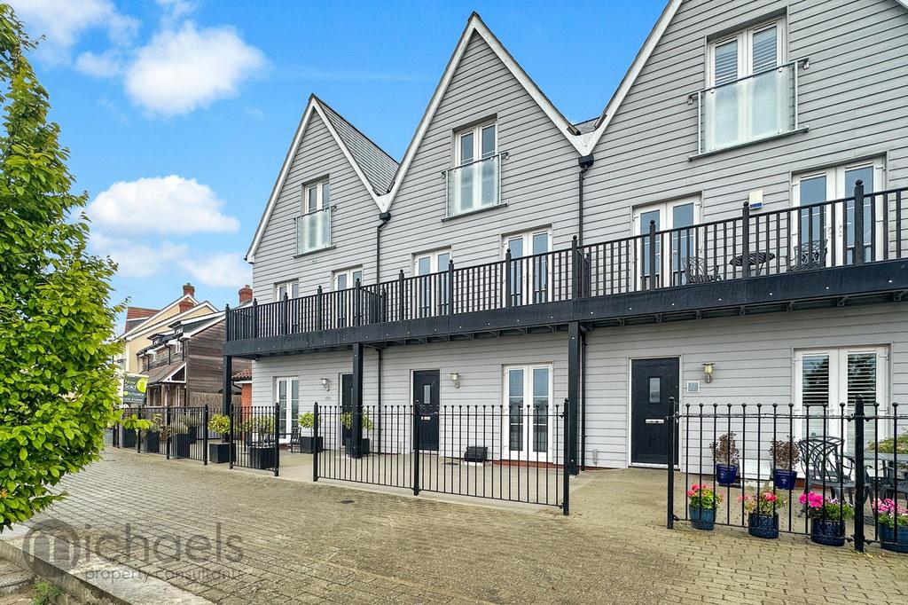 Waterfront Promenade, Rowhedge... 3 bed townhouse - £450,000