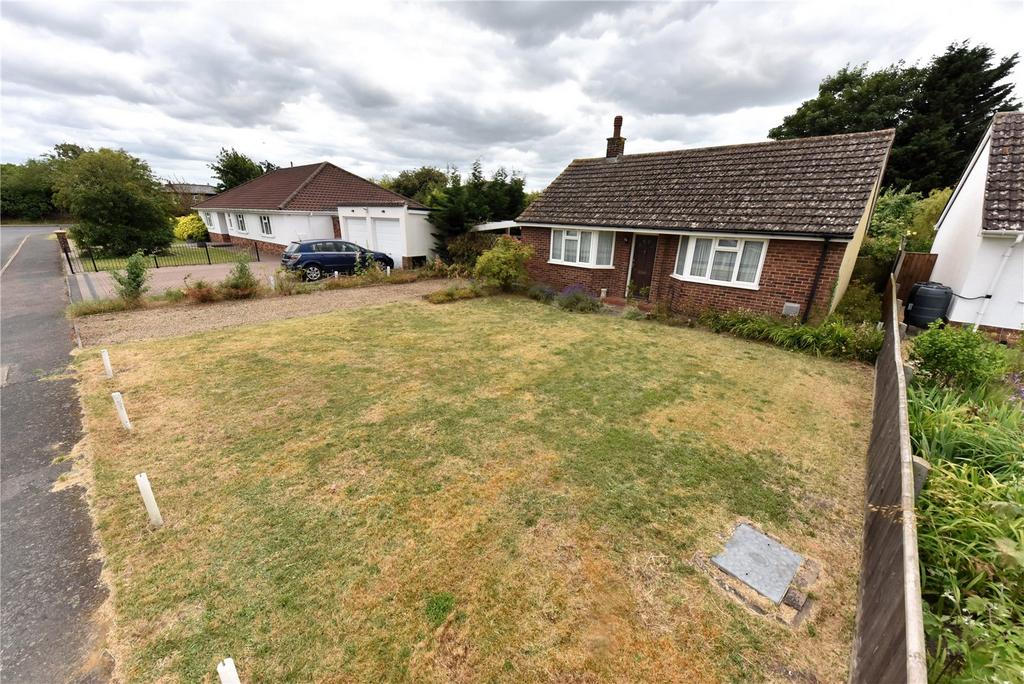 Clements Way, Beck Row, Bury St.... 2 bed bungalow - £240,000