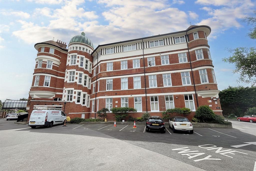 Boscombe Spa 1 bed flat - £210,000