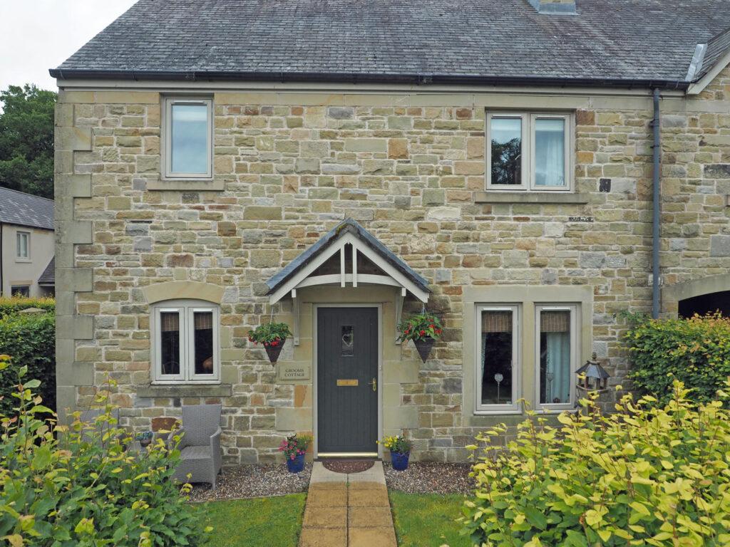 Grooms Cottage, Stable Row, Hartford... 4 bed house - £449,500