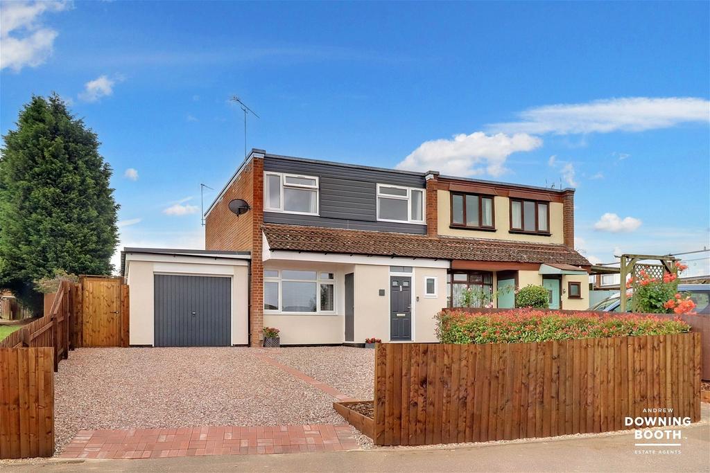 Verdi Court, Lichfield WS13 3 bed semi-detached house - £280,000