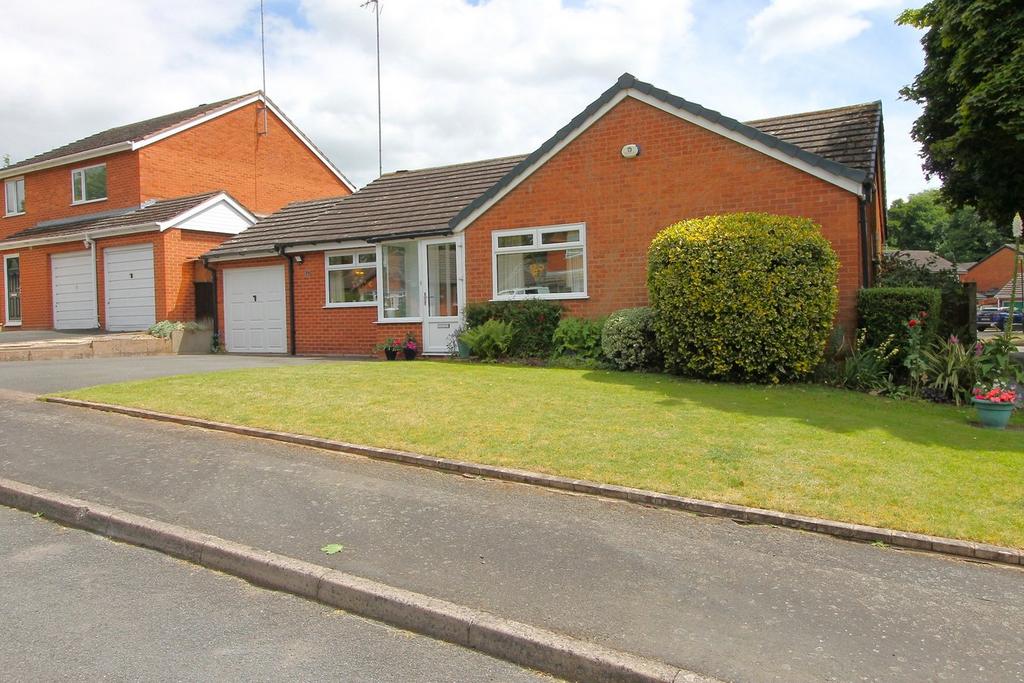 Kingfisher Grove, Kidderminster, DY10 3 bed bungalow for sale - £380,000