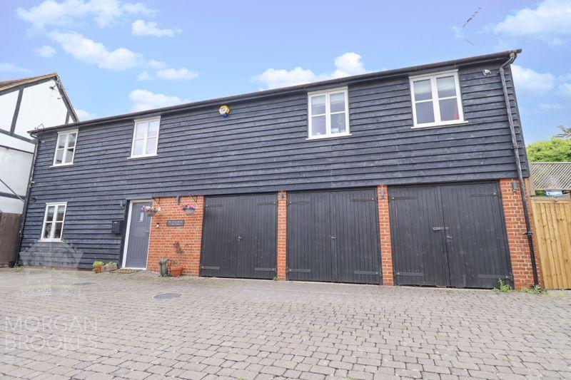 High Street, South Benfleet 2 bed detached house - £425,000