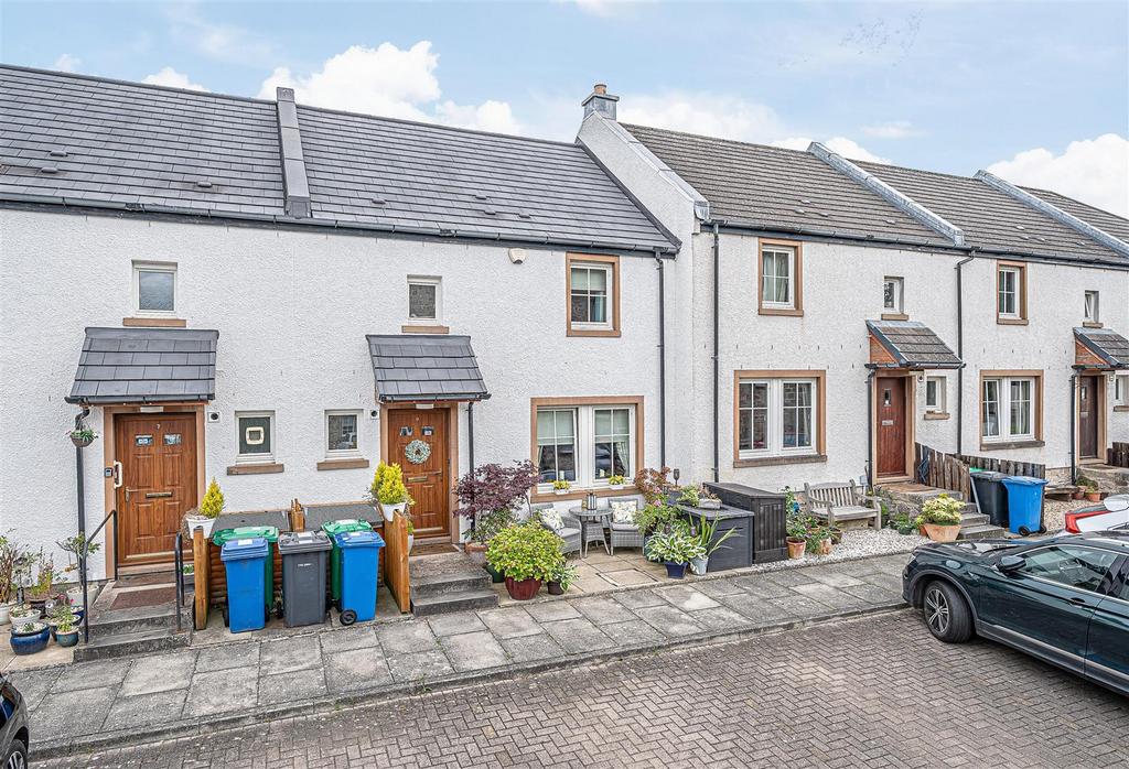 9 Craigflower Court, Torryburn, KY12 8LJ 3 bed terraced house - £187,500