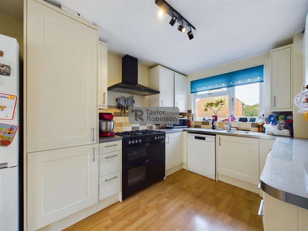 Ifield, Crawley 3 bed terraced house - £350,000