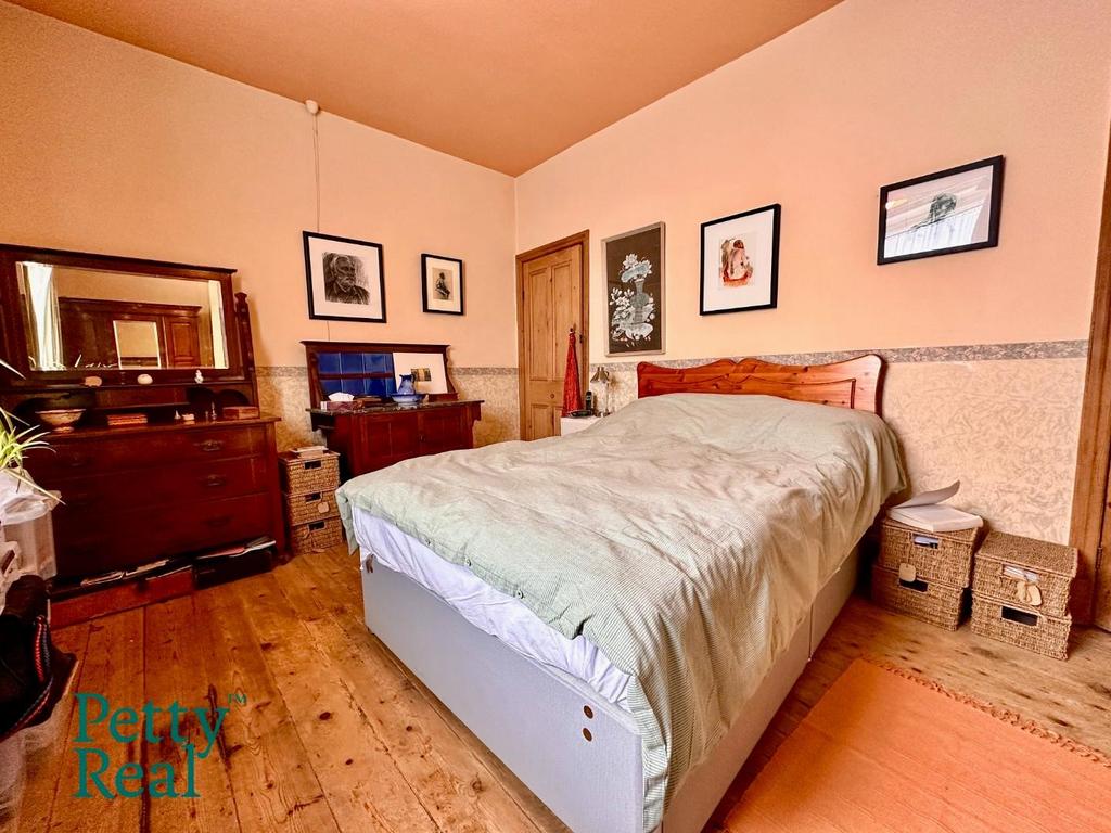 Knotts Lane, Colne 2 bed terraced house - £79,950