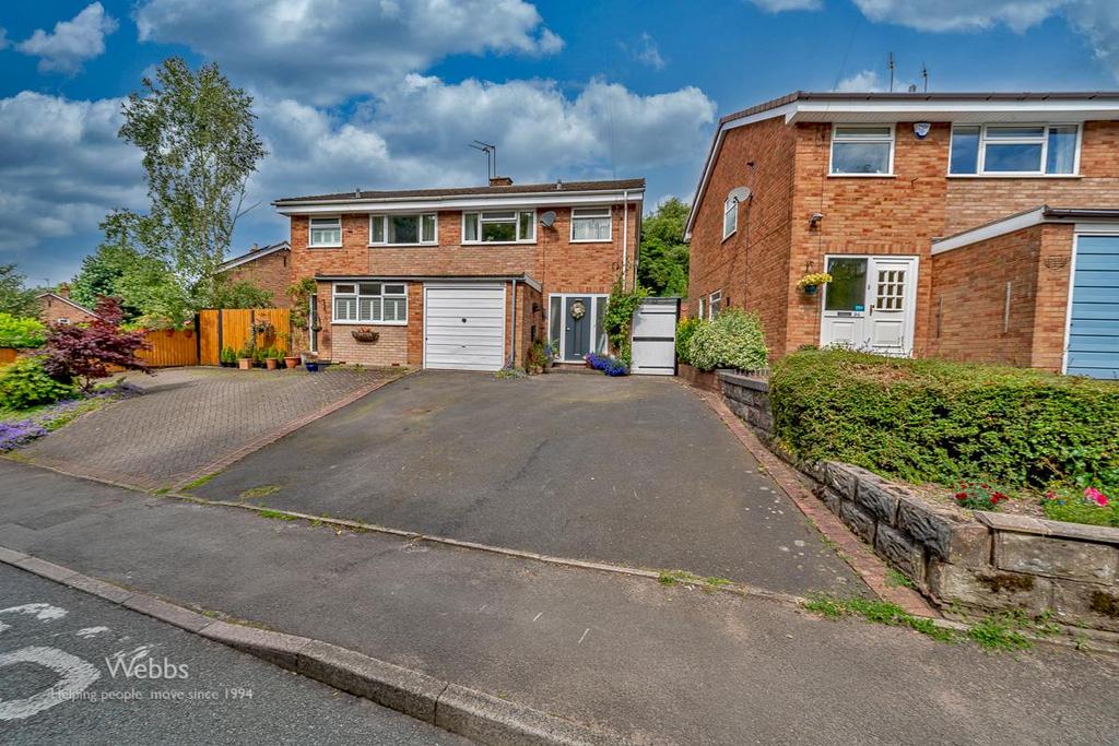 Brindley Heath Road, Cannock WS12 3 bed semi-detached house - £255,000