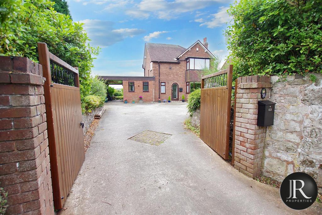 Hagley Road, Rugeley WS15 3 bed detached house - £419,950