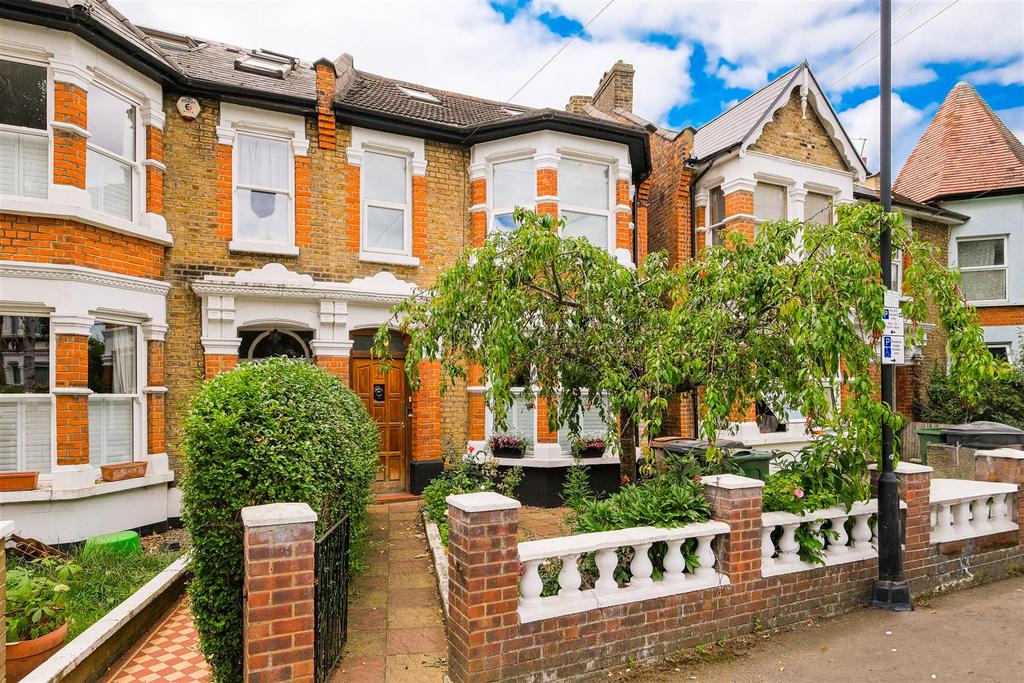 Fladgate Road, Leytonstone 2 bed flat - £525,000