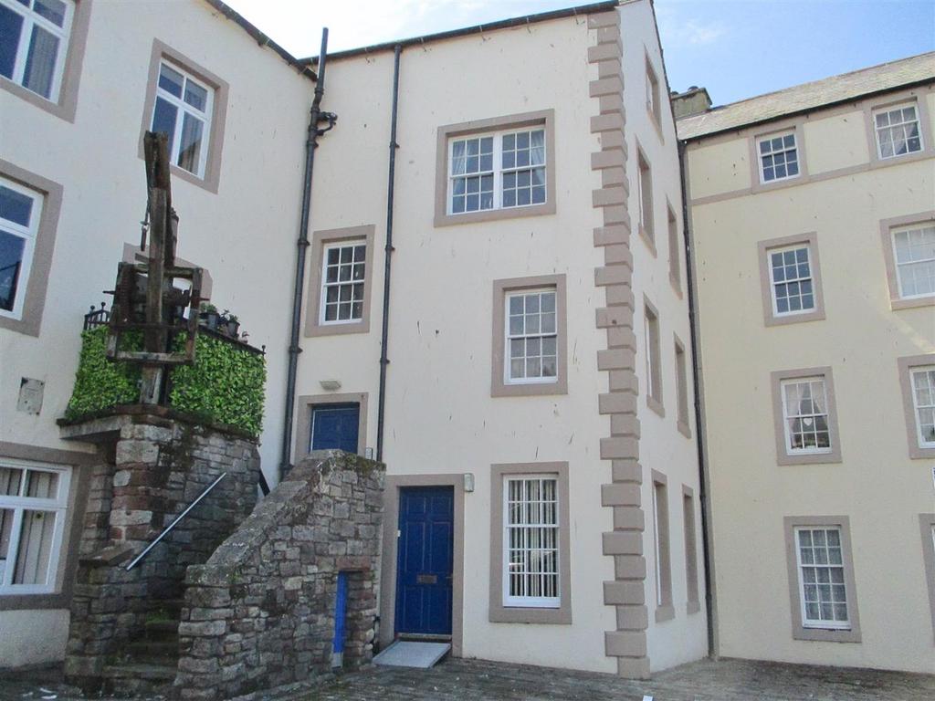 Duncan Square, Whitehaven CA28 1 bed apartment - £525 pcm (£121 pw)