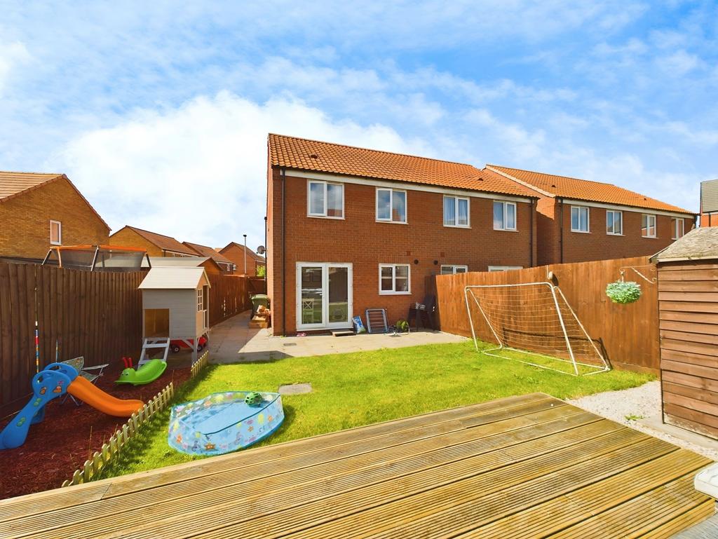 Kronos Close, Stanground South, PE2 3 bed semi-detached house - £235,000