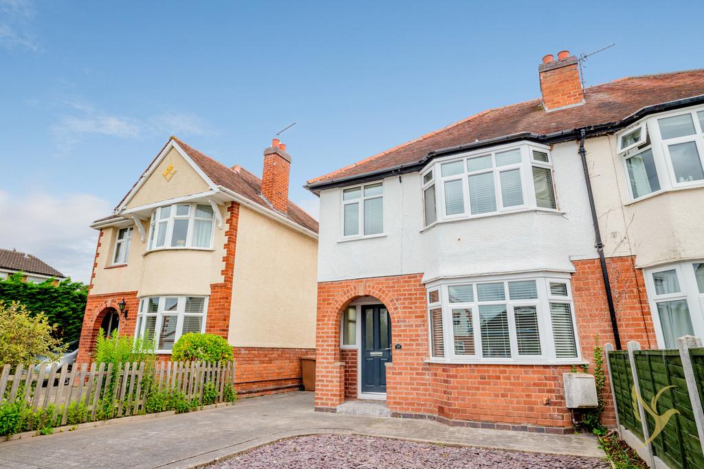 Worcester WR2 3 bed semi-detached house - £295,000
