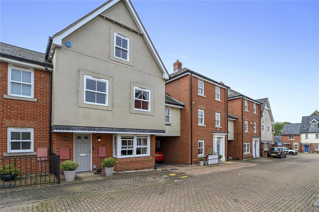 Rouse Way, Colchester, Essex, CO1 4 bed semi-detached house - £450,000