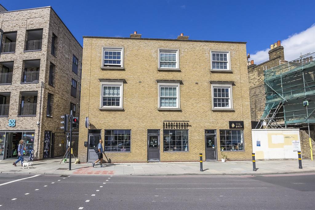 43 Deptford Bridge, London SE8 1 bed flat - £1,900 pcm (£438 pw)