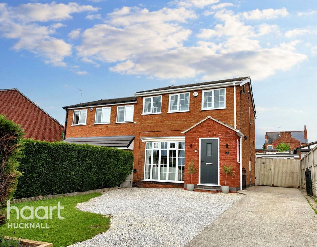 Broad Oak Drive, Nottingham 3 bed semi-detached house for sale - £240,000