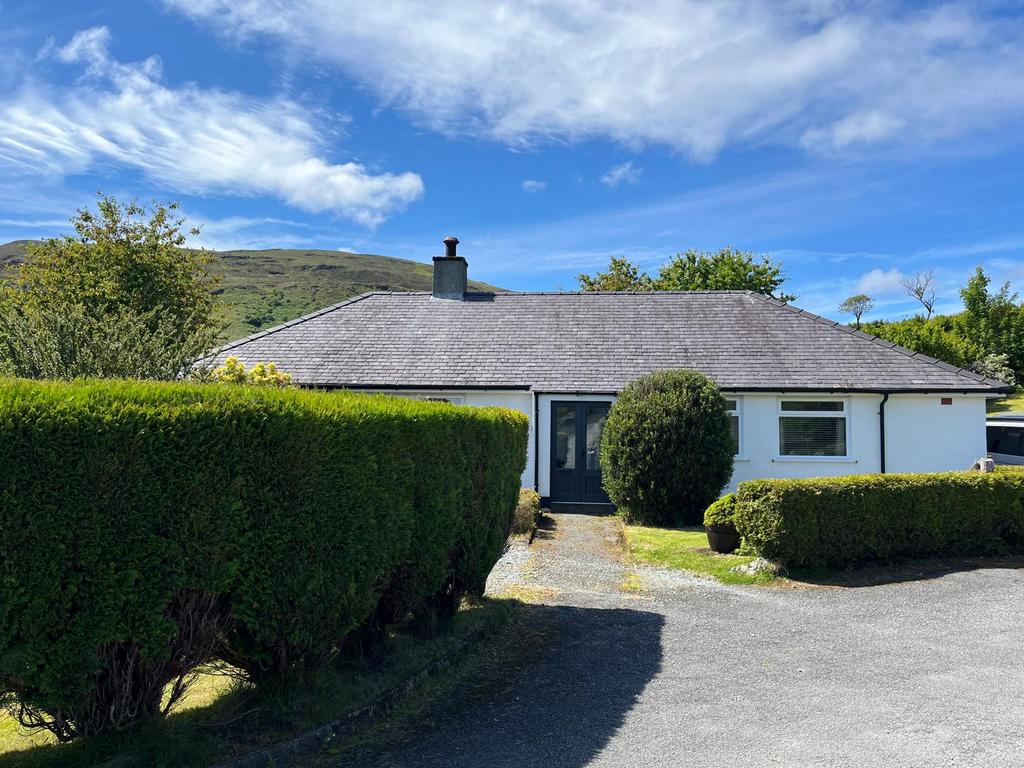 Viewfield Road, Portree IV51 5 bed detached house for sale - £355,000