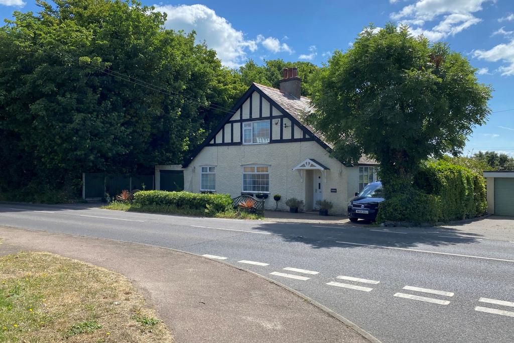 Dover Road, Ringwould, CT14 3 bed detached house for sale - £424,950