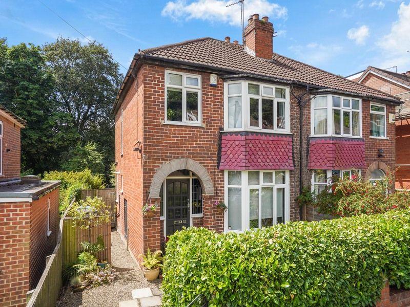 Leeds LS8 3 bed semi-detached house - £400,000