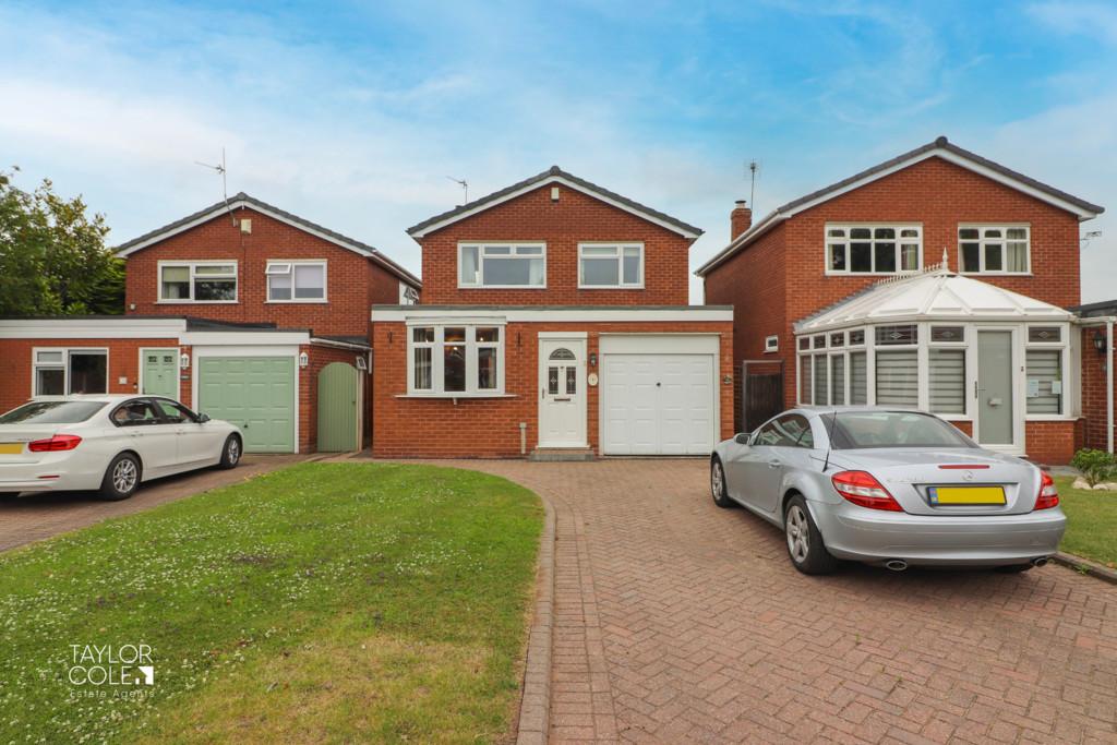 Falna Crescent, Coton Green 3 bed detached house for sale - £329,999