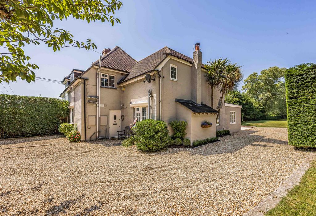 25 Chalk Lane, Sidlesham, Chichester... 4 bed semi-detached house for ...